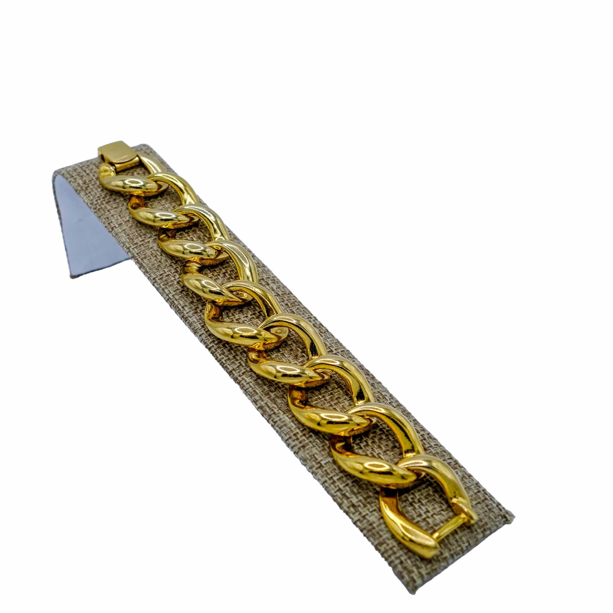 Ms. Riley – Upper East Vintage